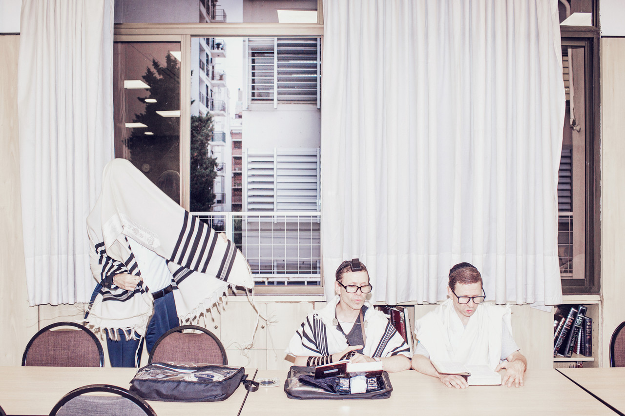 Ignacio Colo – At the Same Time – burn magazine